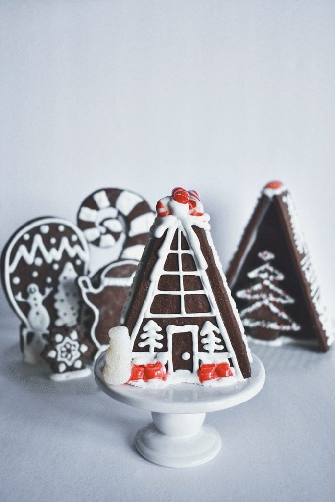 Oreo "Gingerbread" Houses - KendellKreations