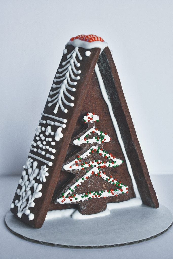 Oreo "Gingerbread" Houses - KendellKreations