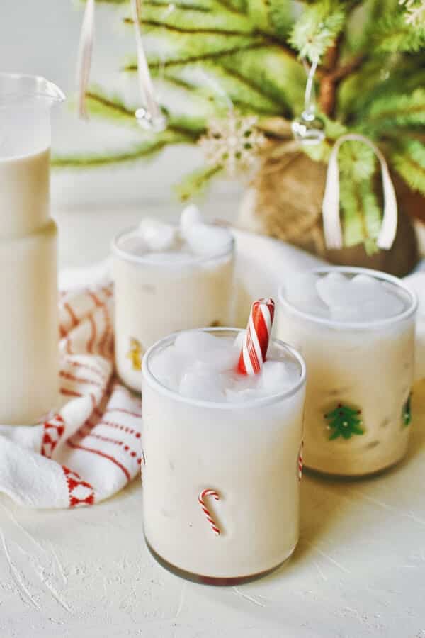 Peppermint Chai Eggnog Cocktail - KendellKreations